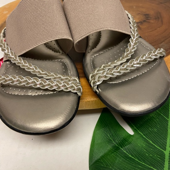 Dexter | Shoes | Dexter Dexflex Mini Wedge Comfort Sandals Nwt | Poshmark